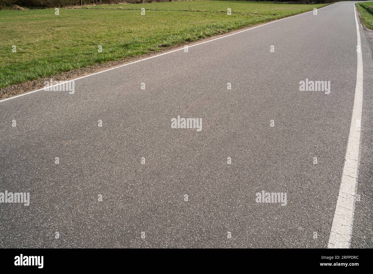 Asphalt roadway pavement surface hi-res stock photography and images ...