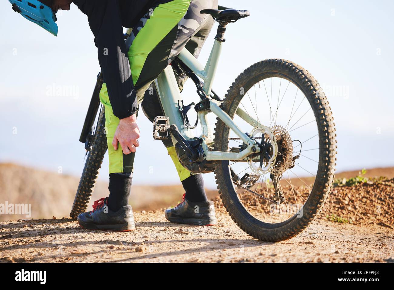 Calf muscle bicycle hi-res stock photography and images - Alamy