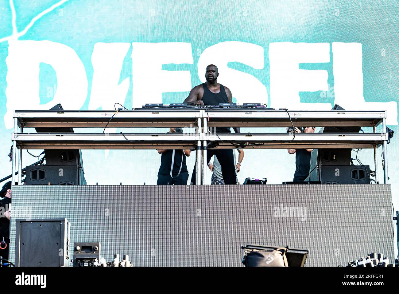 Shaquille O'Neal performs as DJ Diesel on day two of the Lollapalooza ...