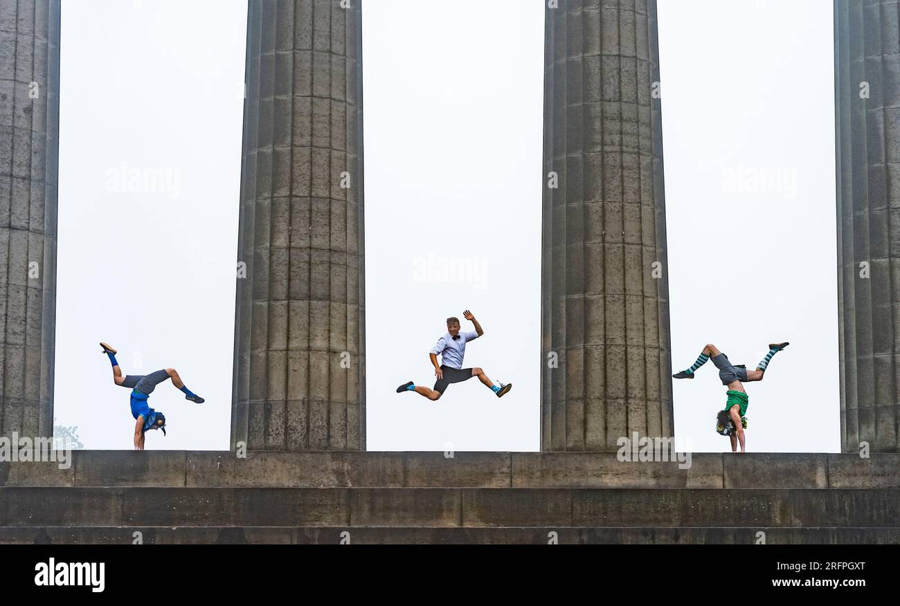 Edinburgh, Scotland, UK. 1 August 2023. Circus group Brainfools perform ...