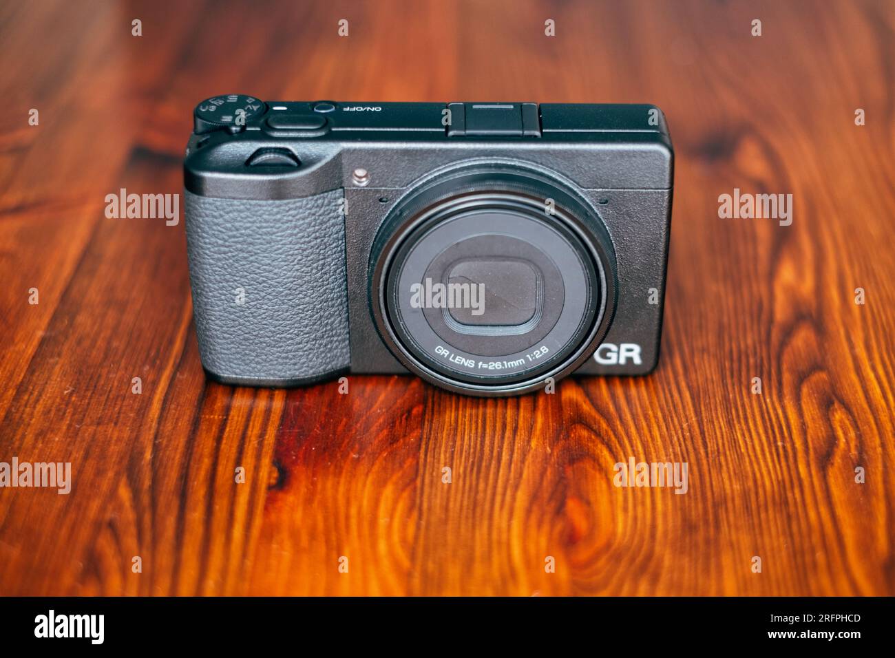 Ricoh GRIIIx Digital Camera Stock Photo - Alamy