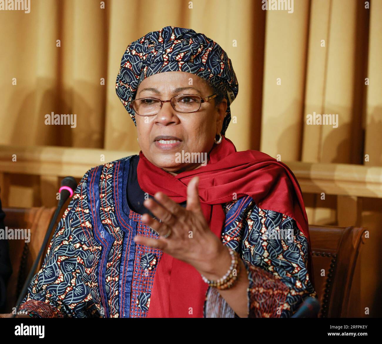 Ambassador of france hi-res stock photography and images - Alamy