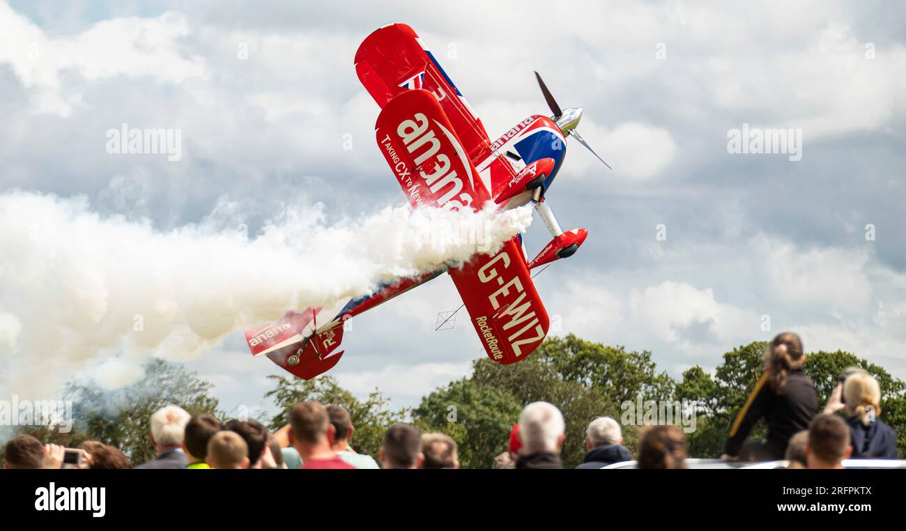 Pics action hi-res stock photography and images - Alamy