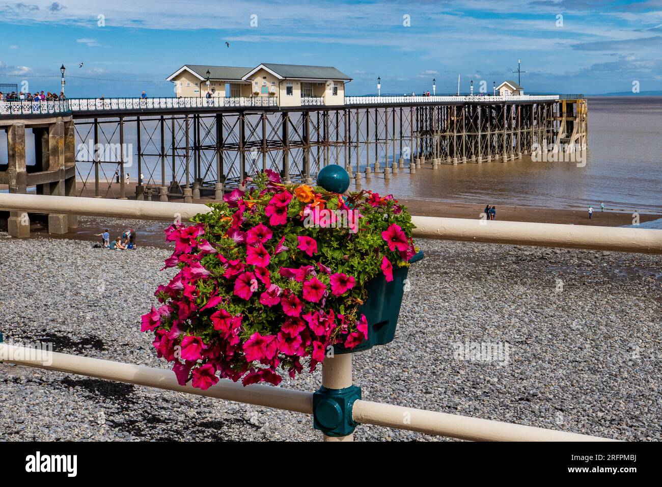 Traditional victorian pier hi-res stock photography and images - Alamy