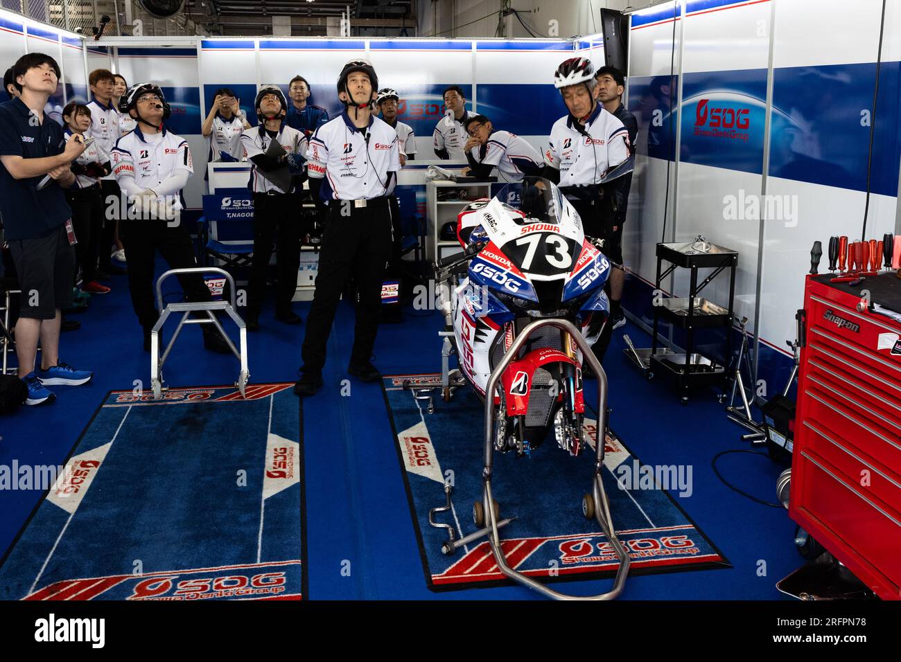 Suzuka, Japan, 5 August, 2023. Pit crew of Team SDG Honda Racing Honda ...