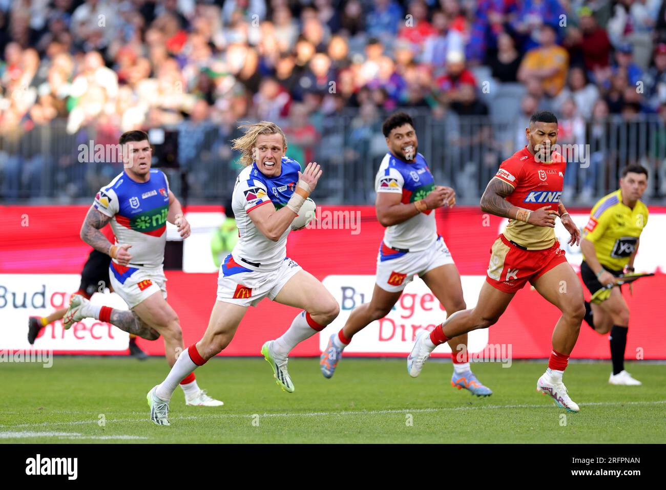Perth, Australia. 05th Aug, 2023. Phoenix Crossland of the Knights runs ...