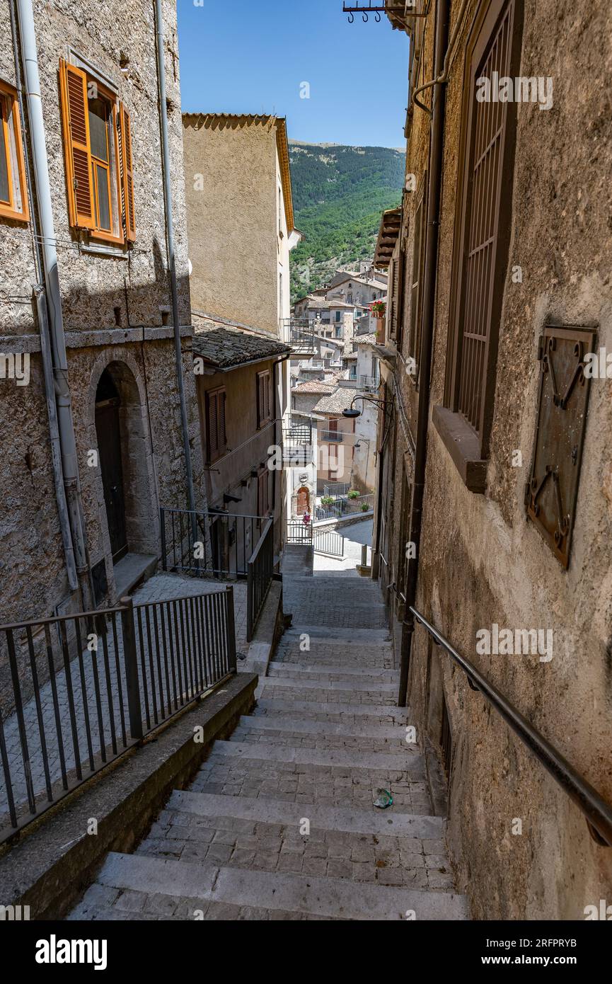 Views in th hi-res stock photography and images - Alamy