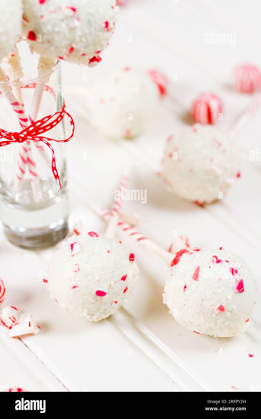 Peppermint chocolate cake pops Stock Photo - Alamy