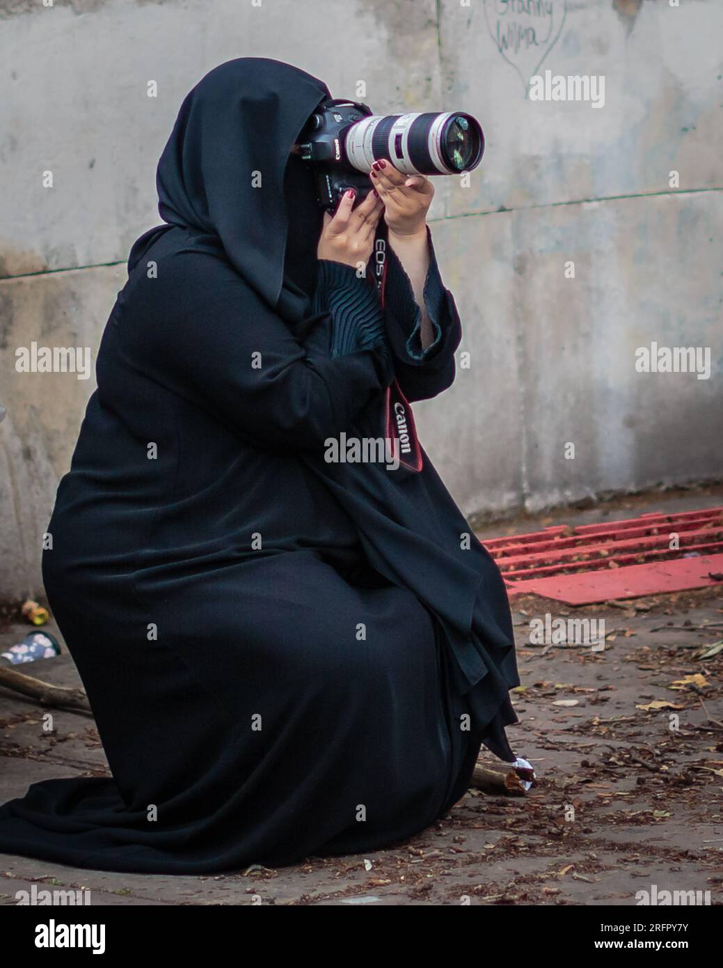 Muslim Photographer Girl