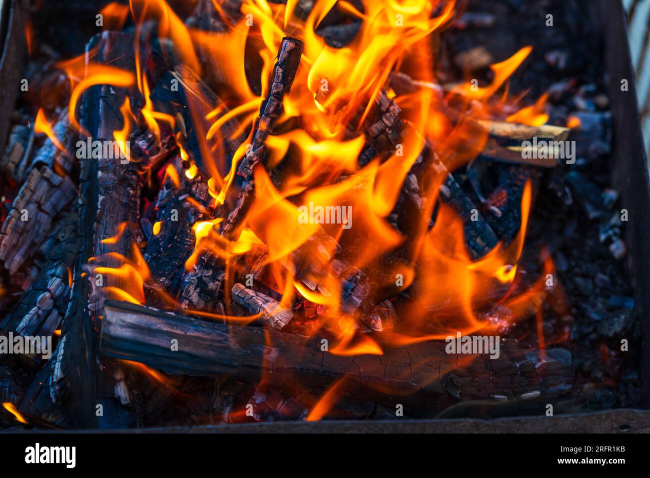 Burning wood chips form coal hi-res stock photography and images - Alamy