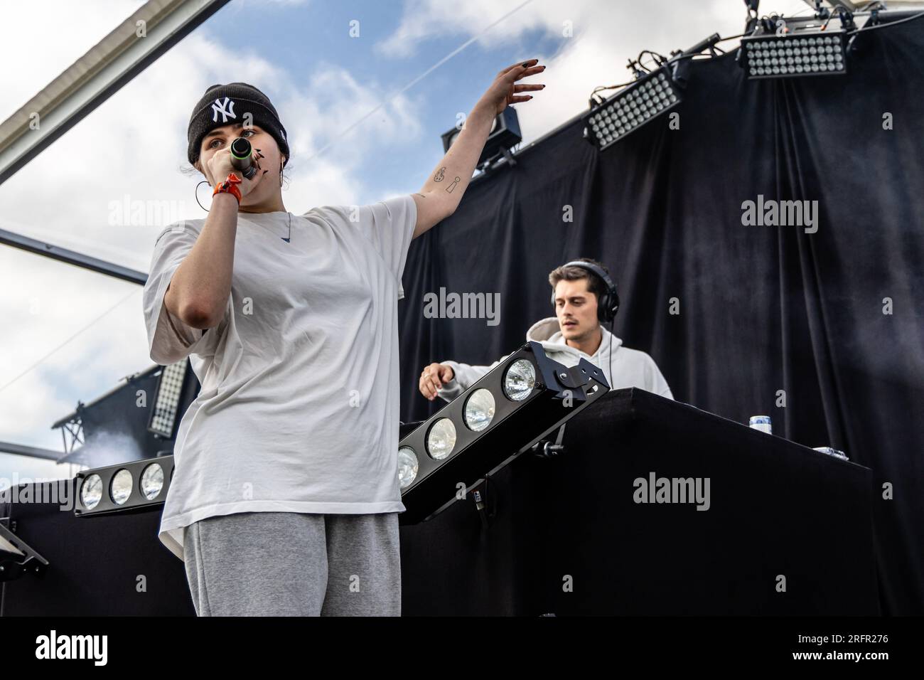 Venbee singer hi-res stock photography and images - Alamy