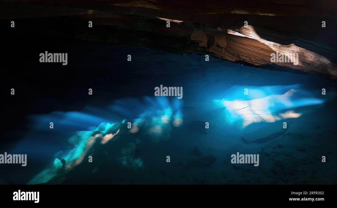 Crystal lagoon cave hi-res stock photography and images - Alamy