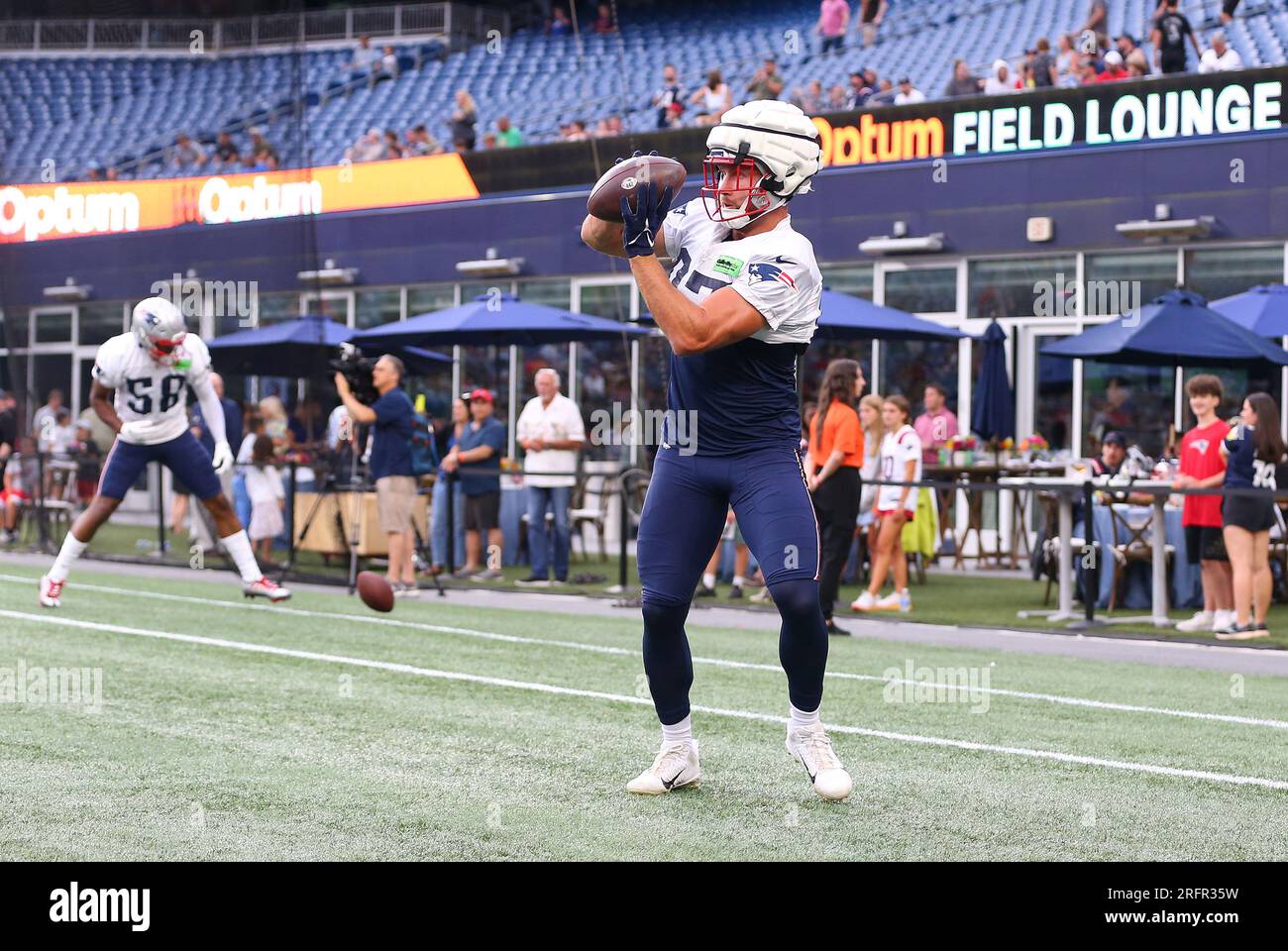 Matt sokol hi-res stock photography and images - Alamy