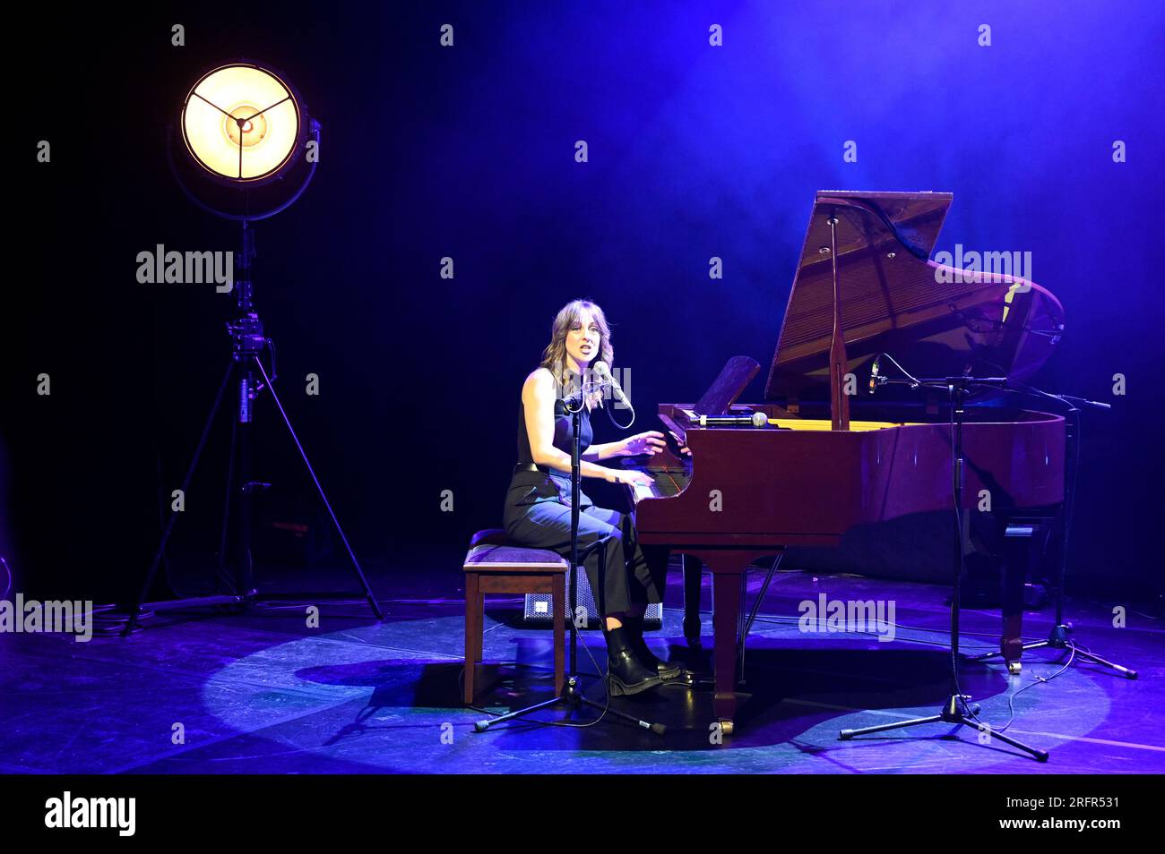 Gillian cosgriff hi-res stock photography and images - Alamy