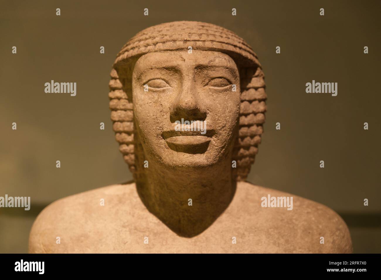 Egyptian male statue Stock Photo - Alamy