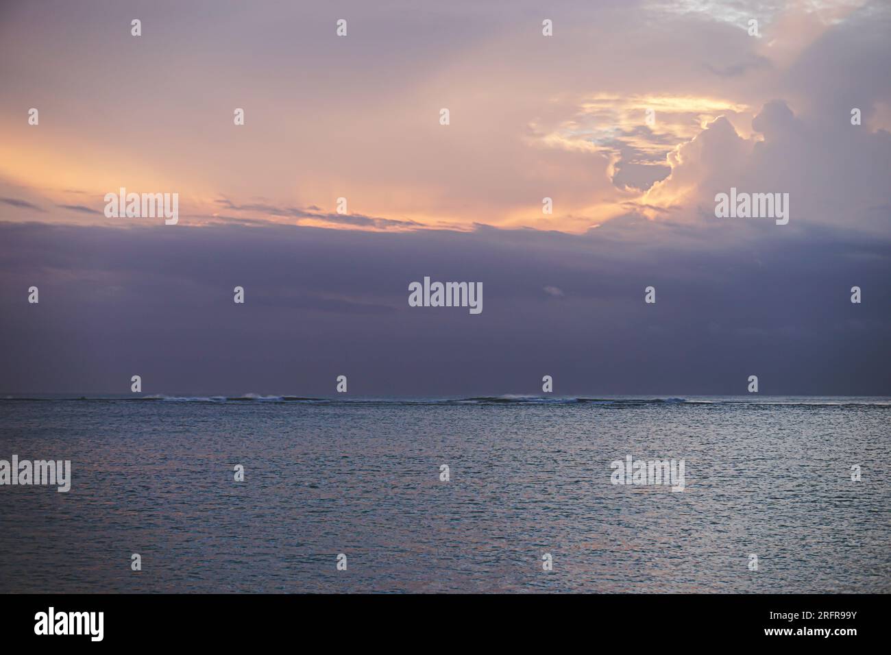 Stormy sky with dramatic clouds from an approaching thunderstorm at ...