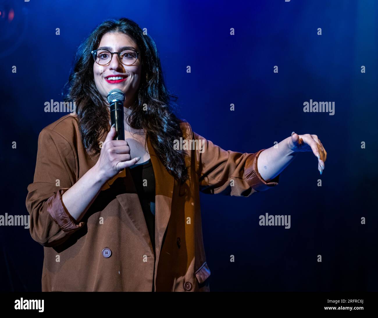 French comedian hi-res stock photography and images - Alamy
