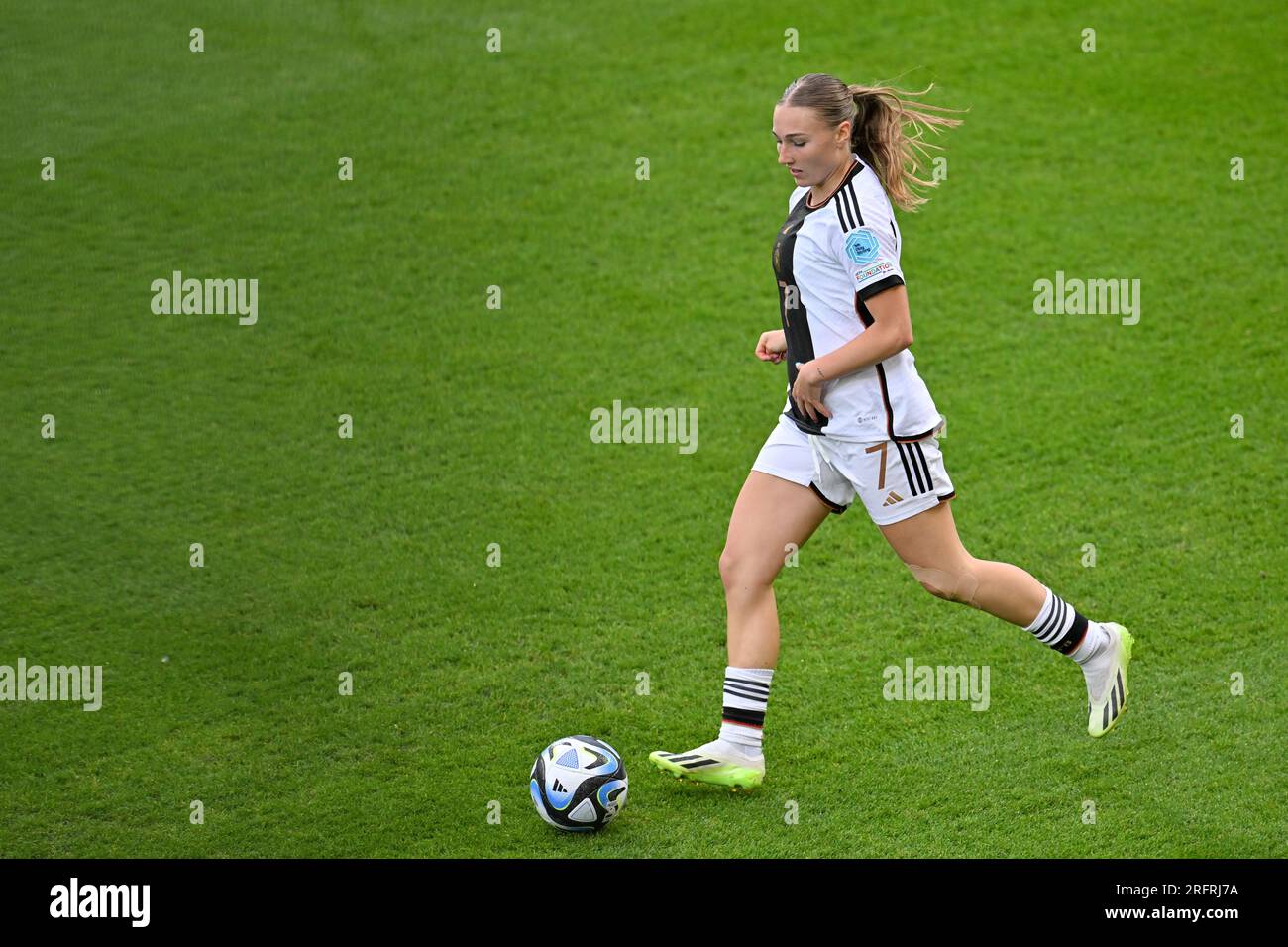 Sophie nachtigall hi-res stock photography and images - Alamy