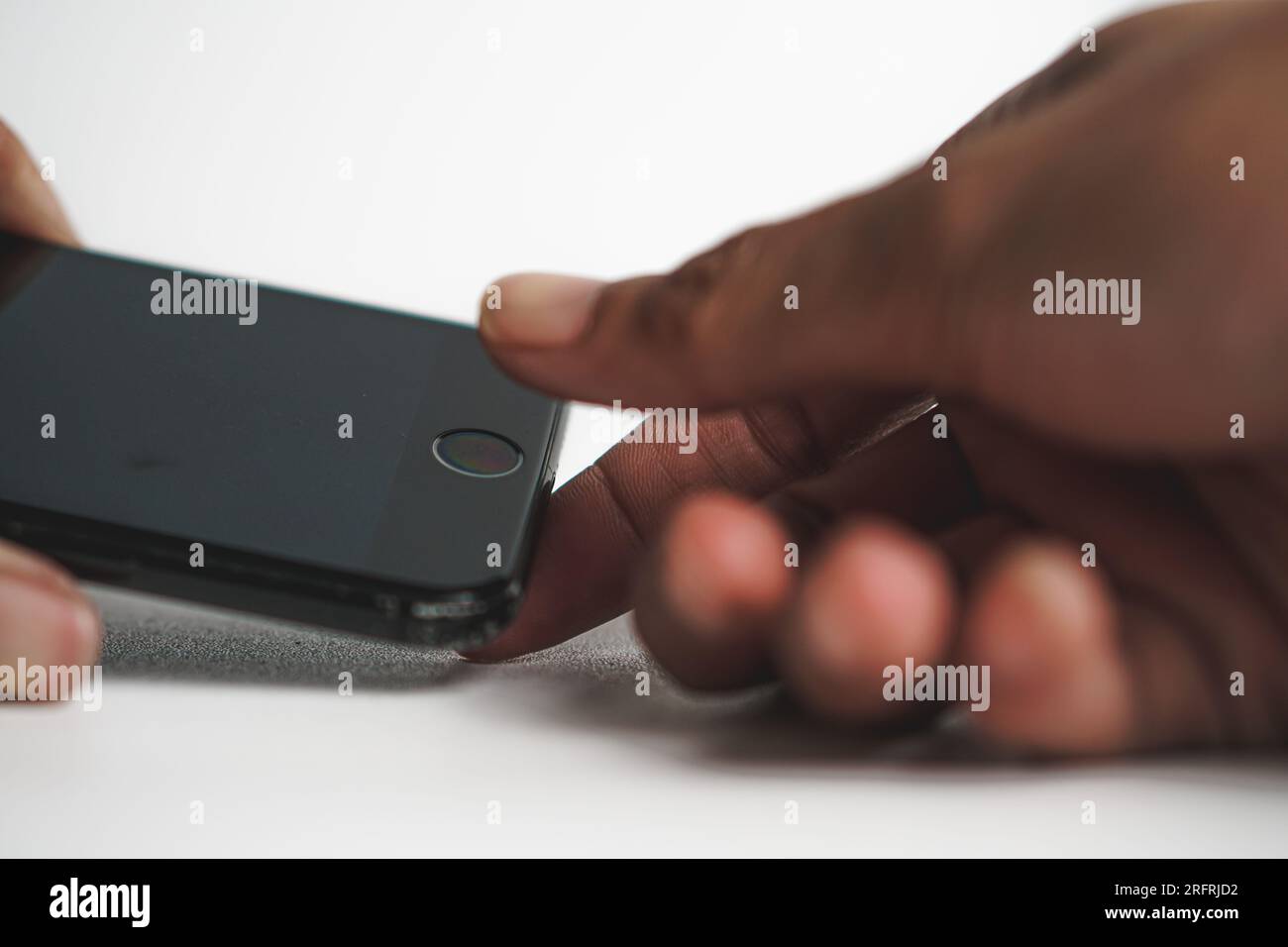 Cleaning and repair Mobile Phone Screen Stock Photo - Alamy