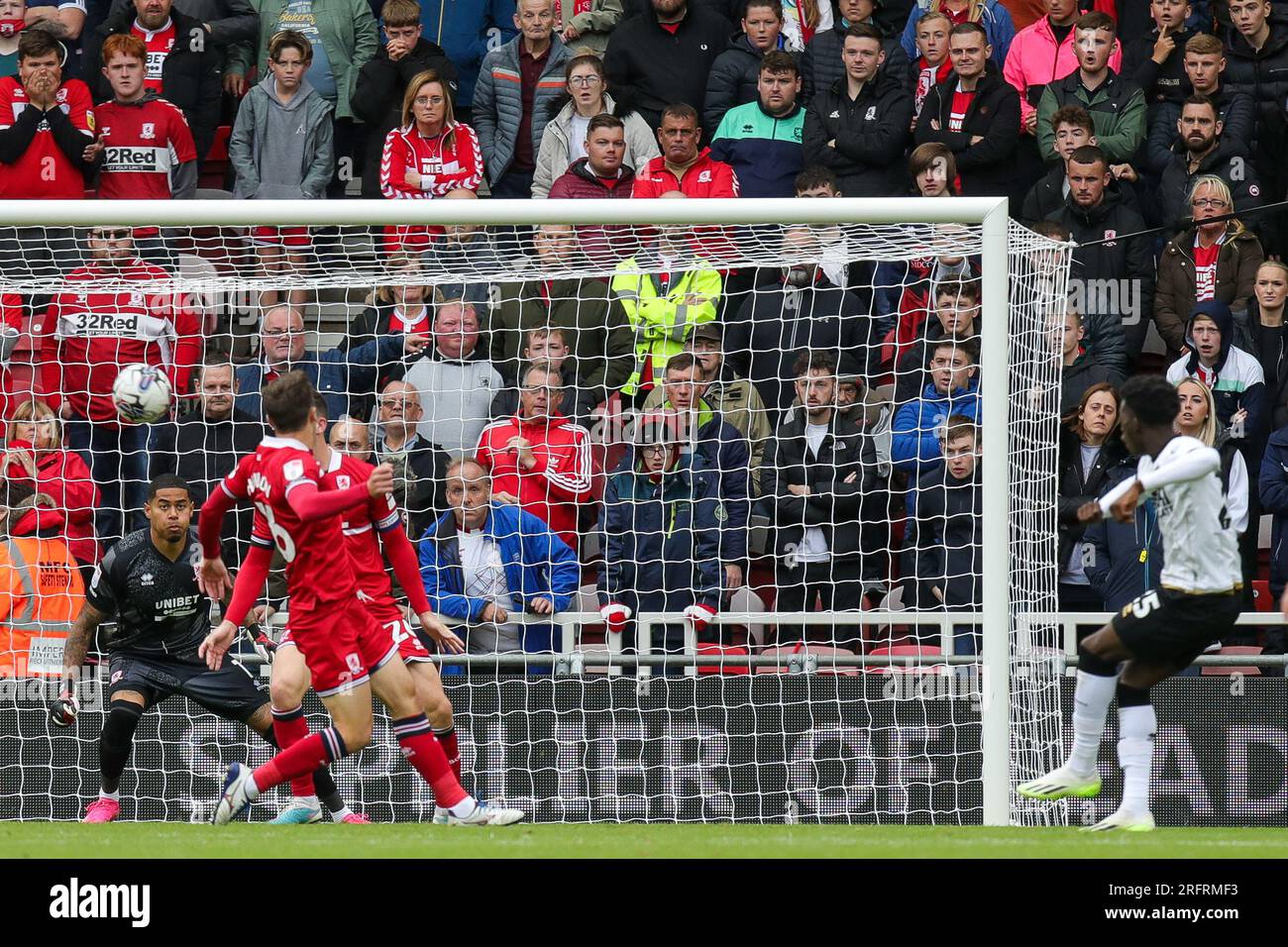 Esse millwall hi-res stock photography and images - Alamy