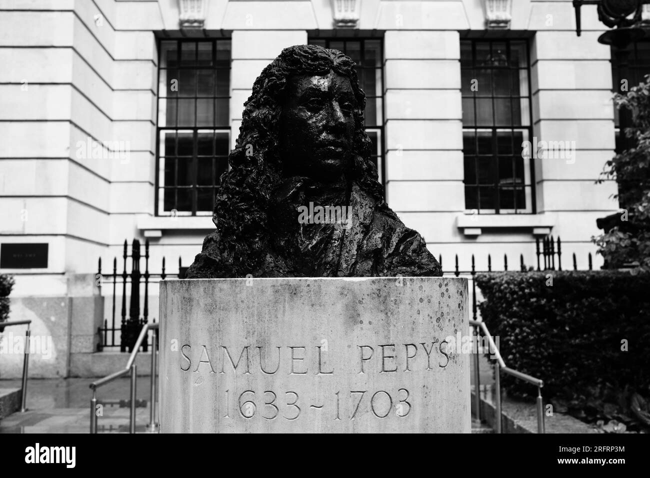 Samuel pepys memorial hi-res stock photography and images - Alamy
