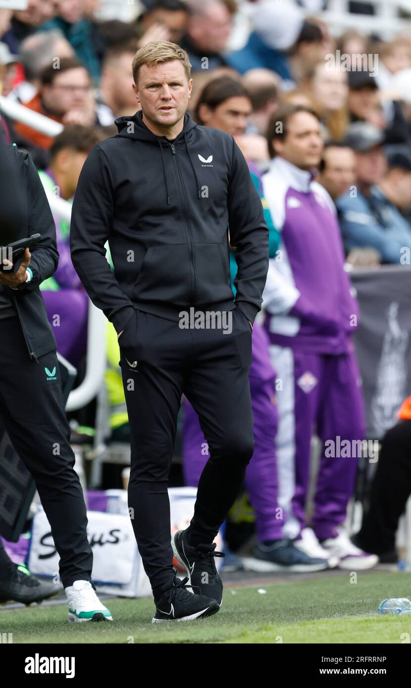 Eddie howe newcastle pre season hi-res stock photography and images - Alamy