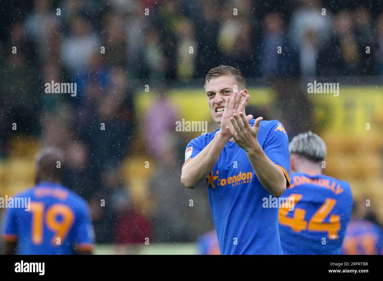 Liam Delap #20 of Hull City acknowledges the fans at the final whistle ...