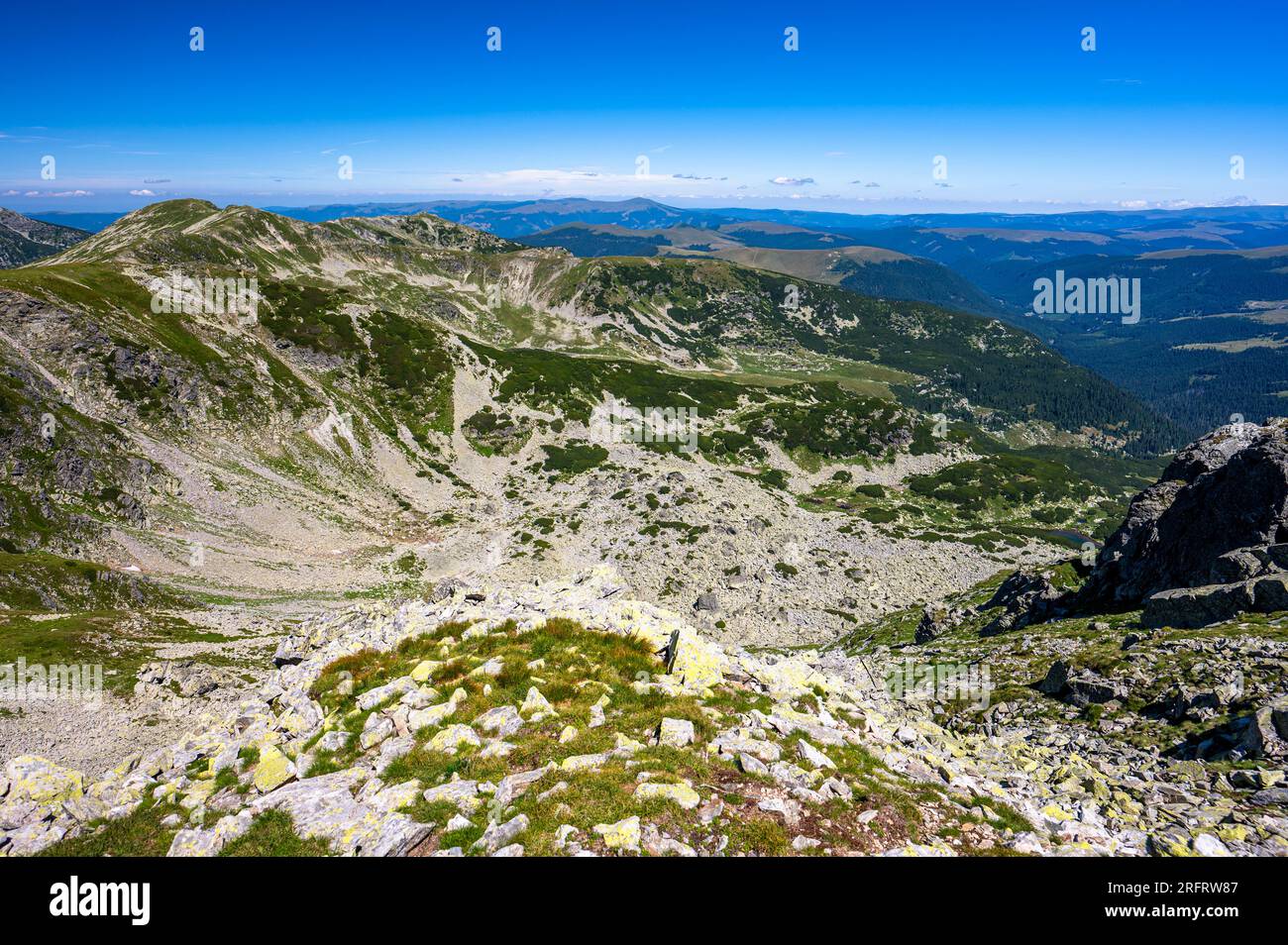 Summer day mountain landscape. Mount Costa lui Rus and Piatra Taiata ...