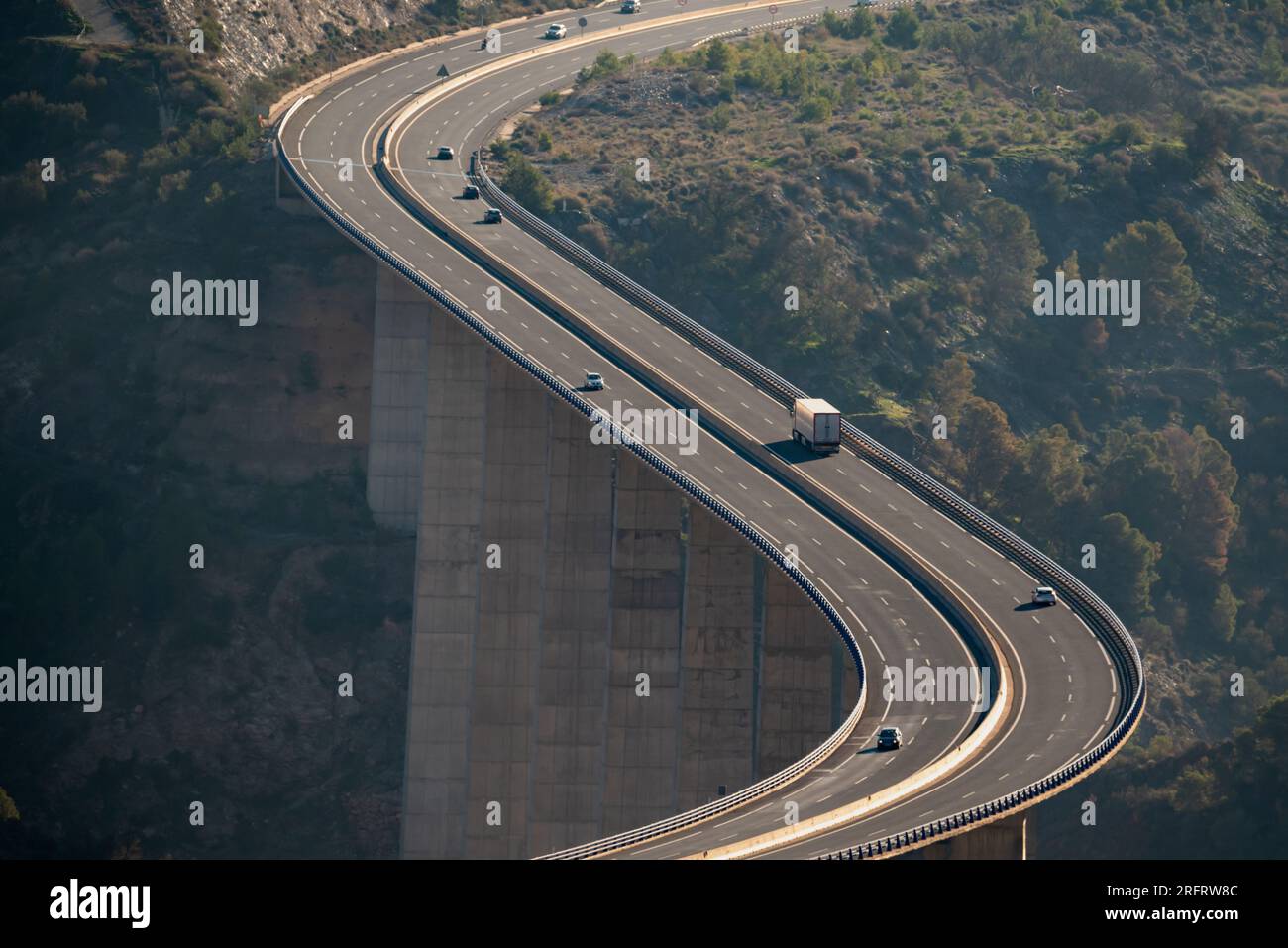 Curved viaduct hi-res stock photography and images - Alamy
