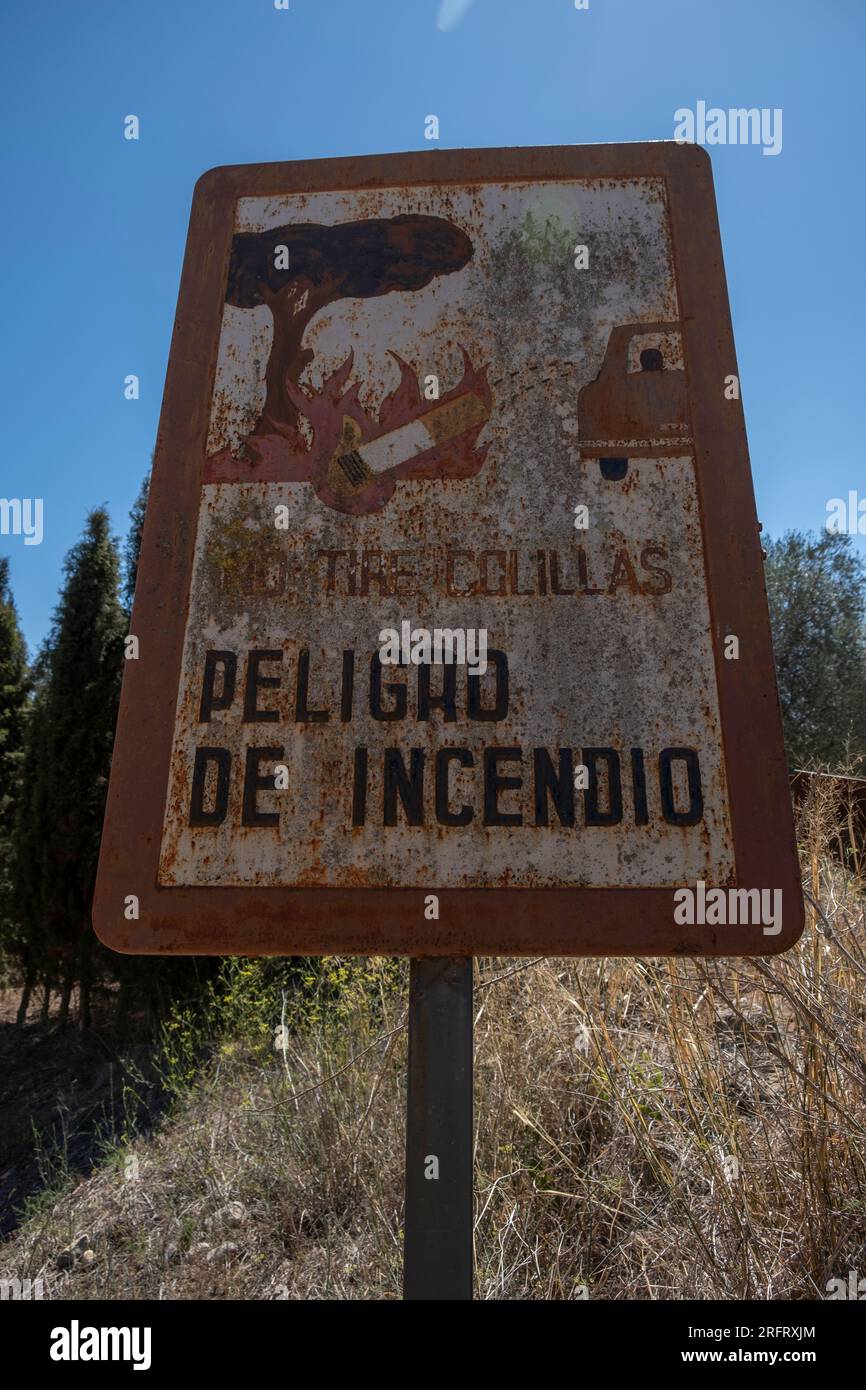 Informative road signs hi-res stock photography and images - Alamy