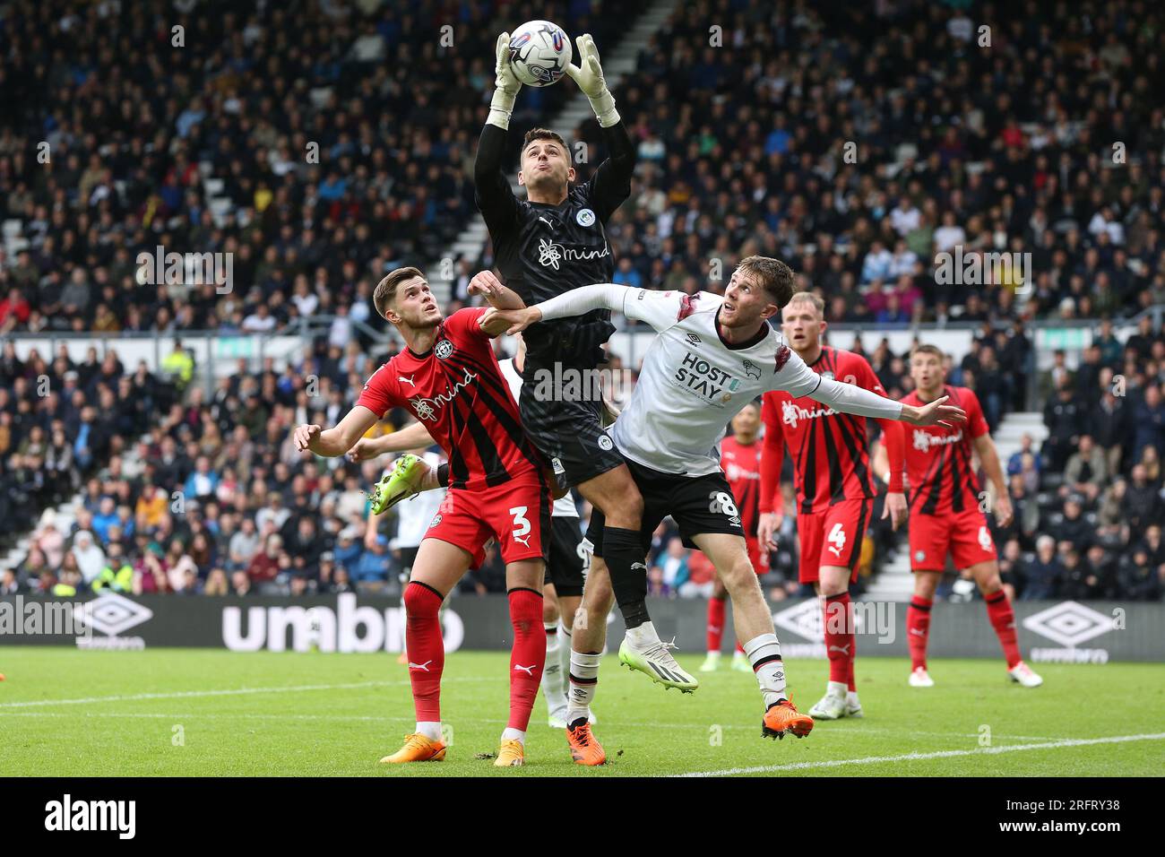 Sam tickle wigan goalkeeper hi-res stock photography and images - Alamy