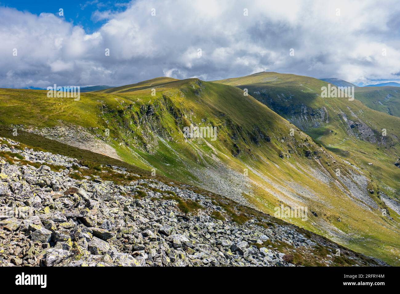Summer landscape of the Parang Mountains, Romania. Beautiful view from ...