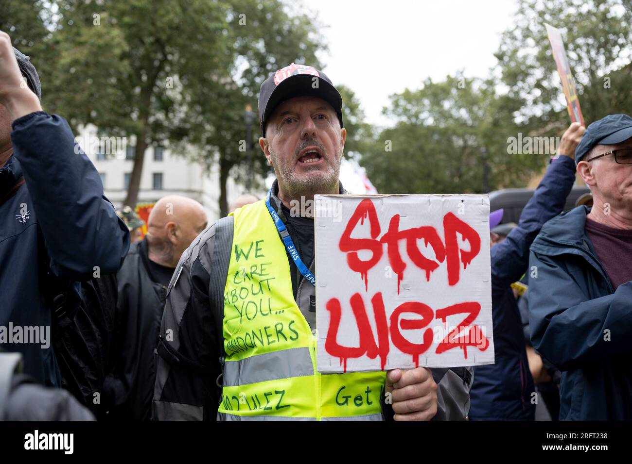 Stop ulez hi-res stock photography and images - Alamy