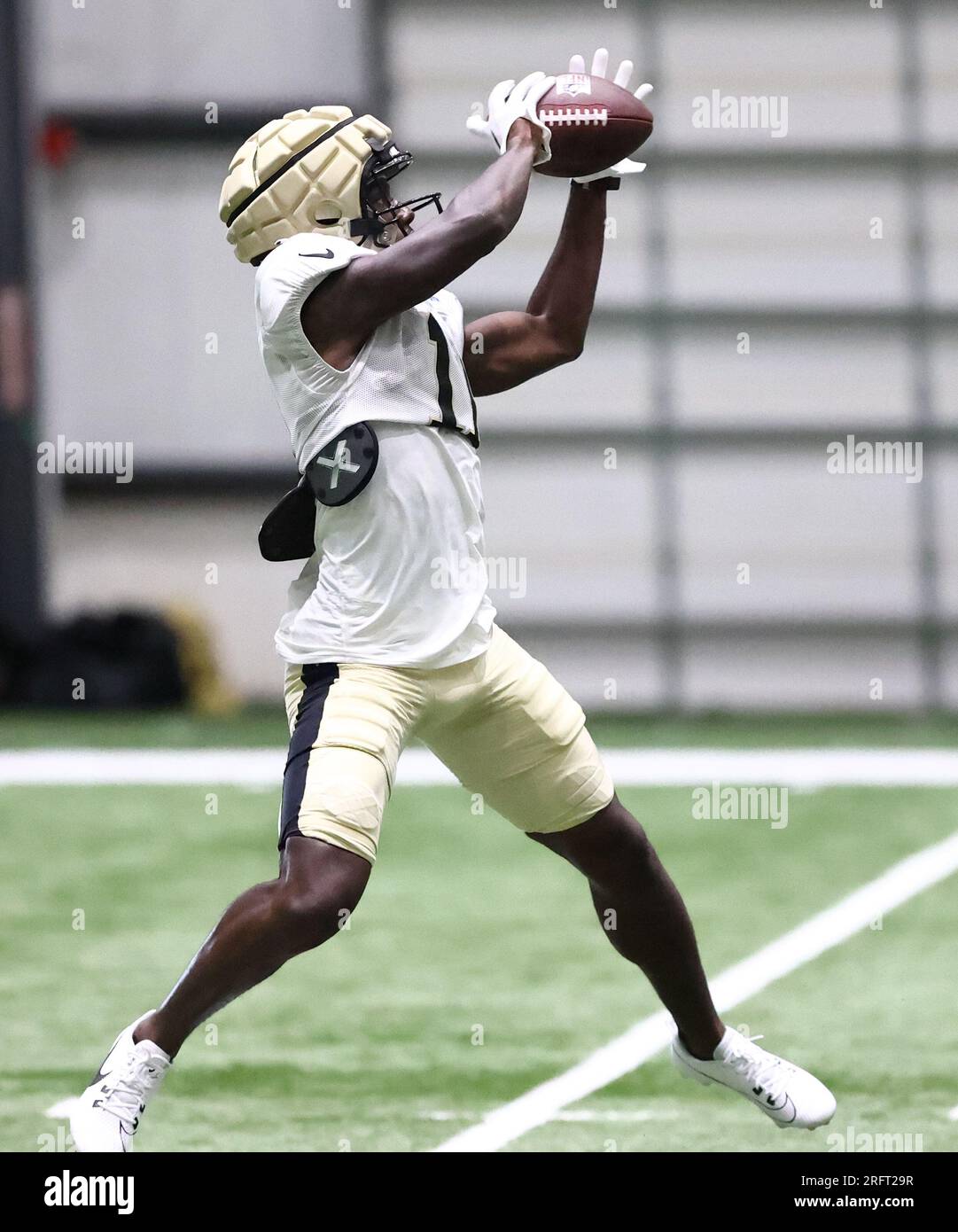 Metairie, USA. 05th Aug, 2023. Wide receiver Bryan Edwards (11) catches ...