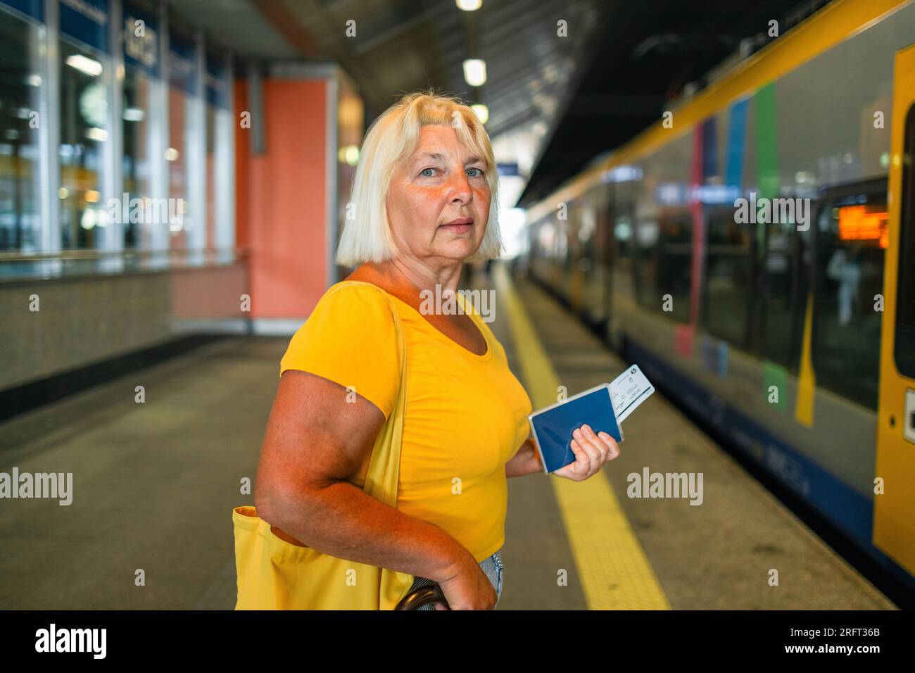 Passport 50s hi-res stock photography and images - Alamy