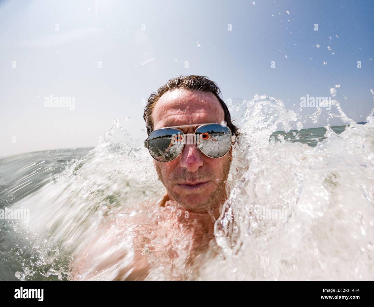 Waves from lake coming in hi-res stock photography and images - Alamy