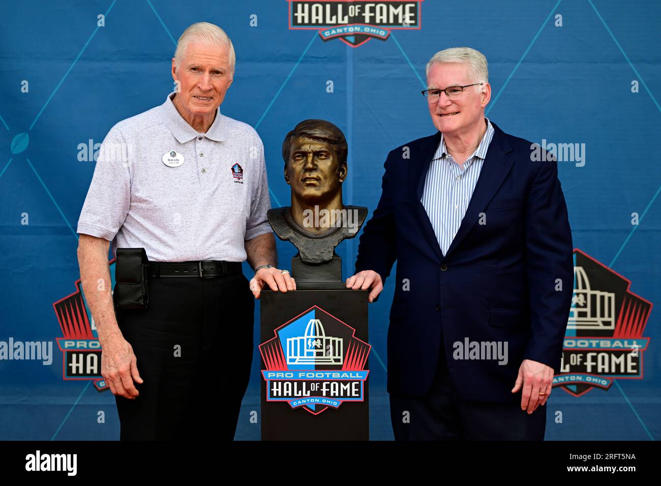 Scott Howley, right, son of former NFL player Chuck Howley, and Bob ...