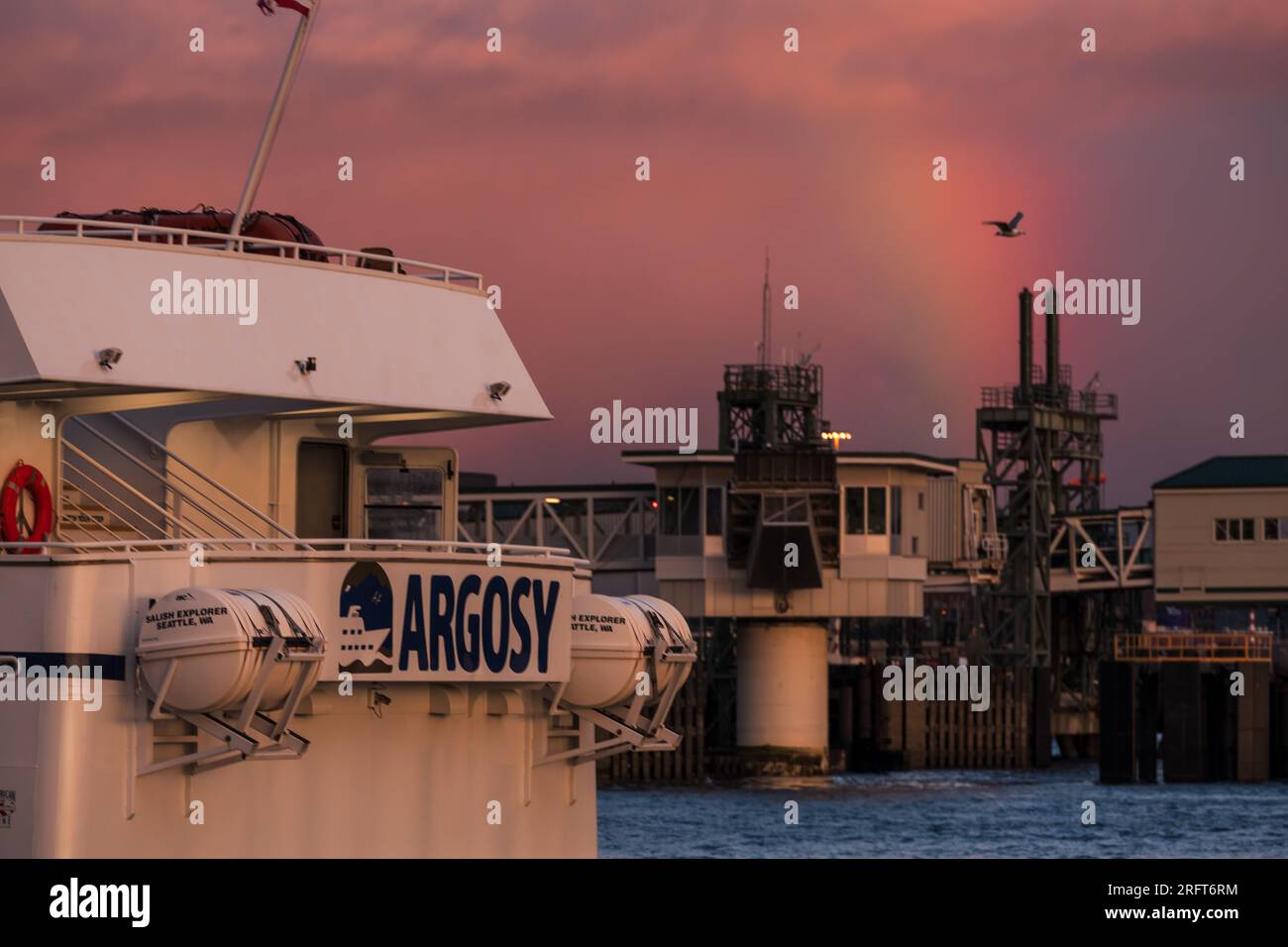 Seattle, USA. 4th Aug, 2023. A rainbow sunset on the waterfront behind ...