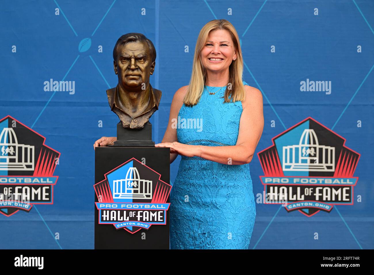 Mindy Coryell Lewis, daughter of former NFL coach Don Coryell, poses ...