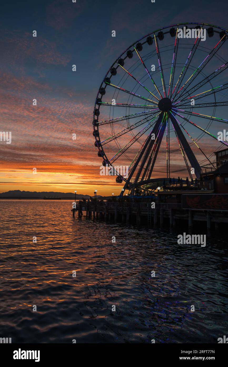 Seattle, USA. 4th Aug, 2023. Sunset on the waterfront Stock Photo - Alamy