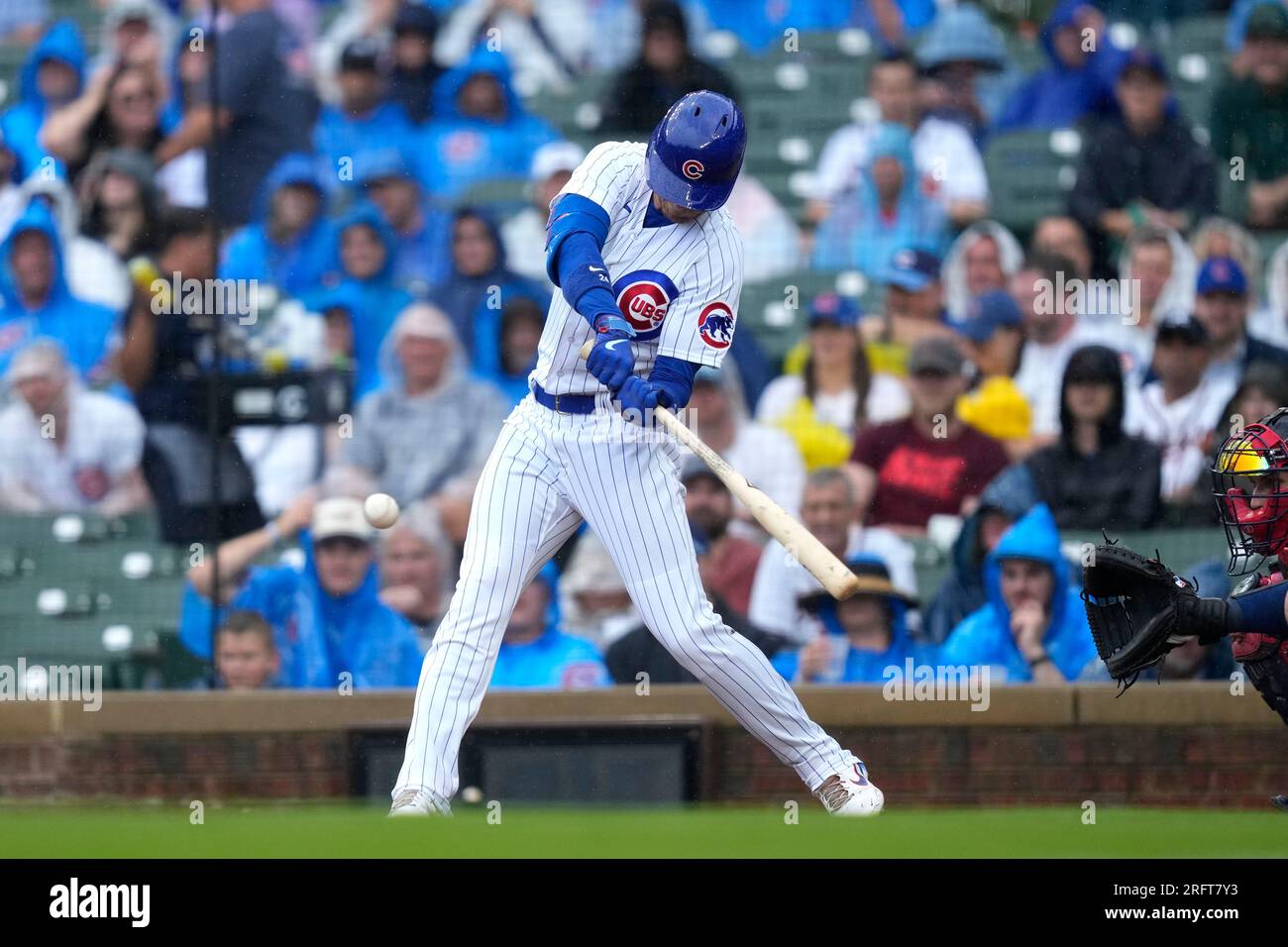 Chicago Cubs' Cody Bellinger swings into an RBI single off Atlanta ...
