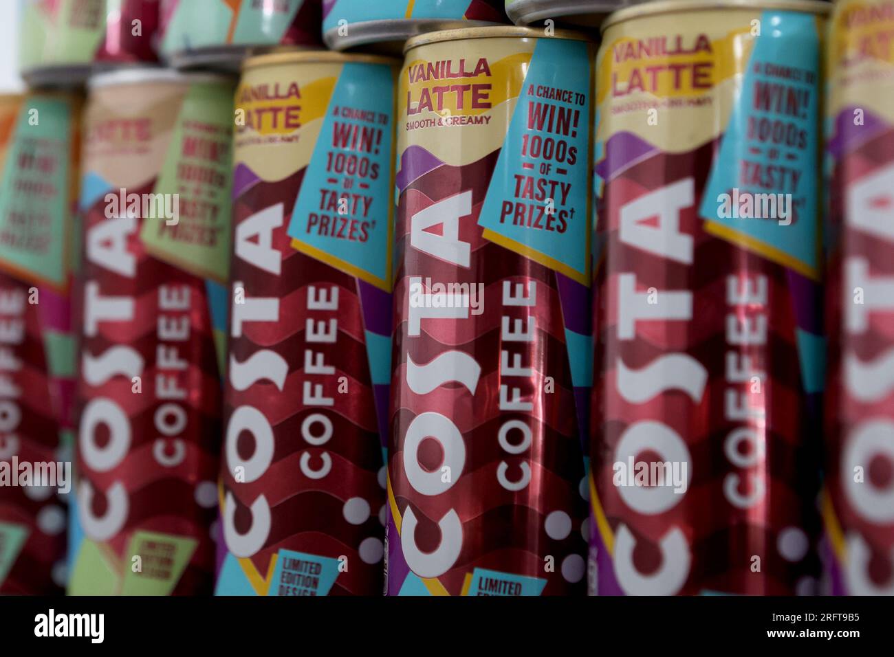 Latte cans hi-res stock photography and images - Alamy