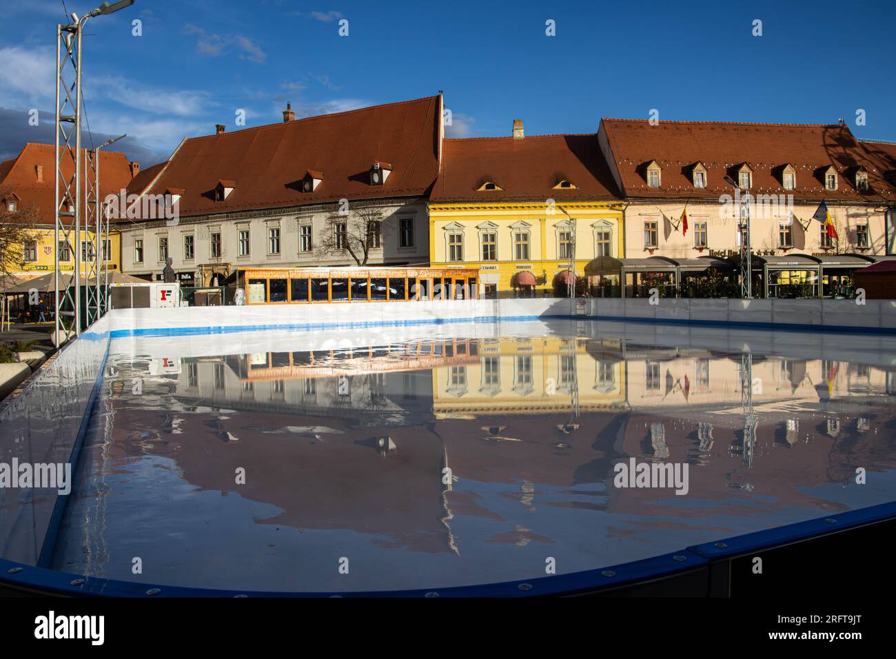 Melting ice rink hi-res stock photography and images - Alamy