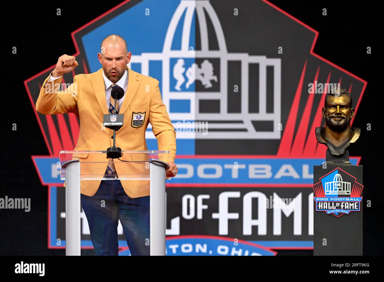 Former NFL player Joe Thomas speaks during his induction into the Pro ...