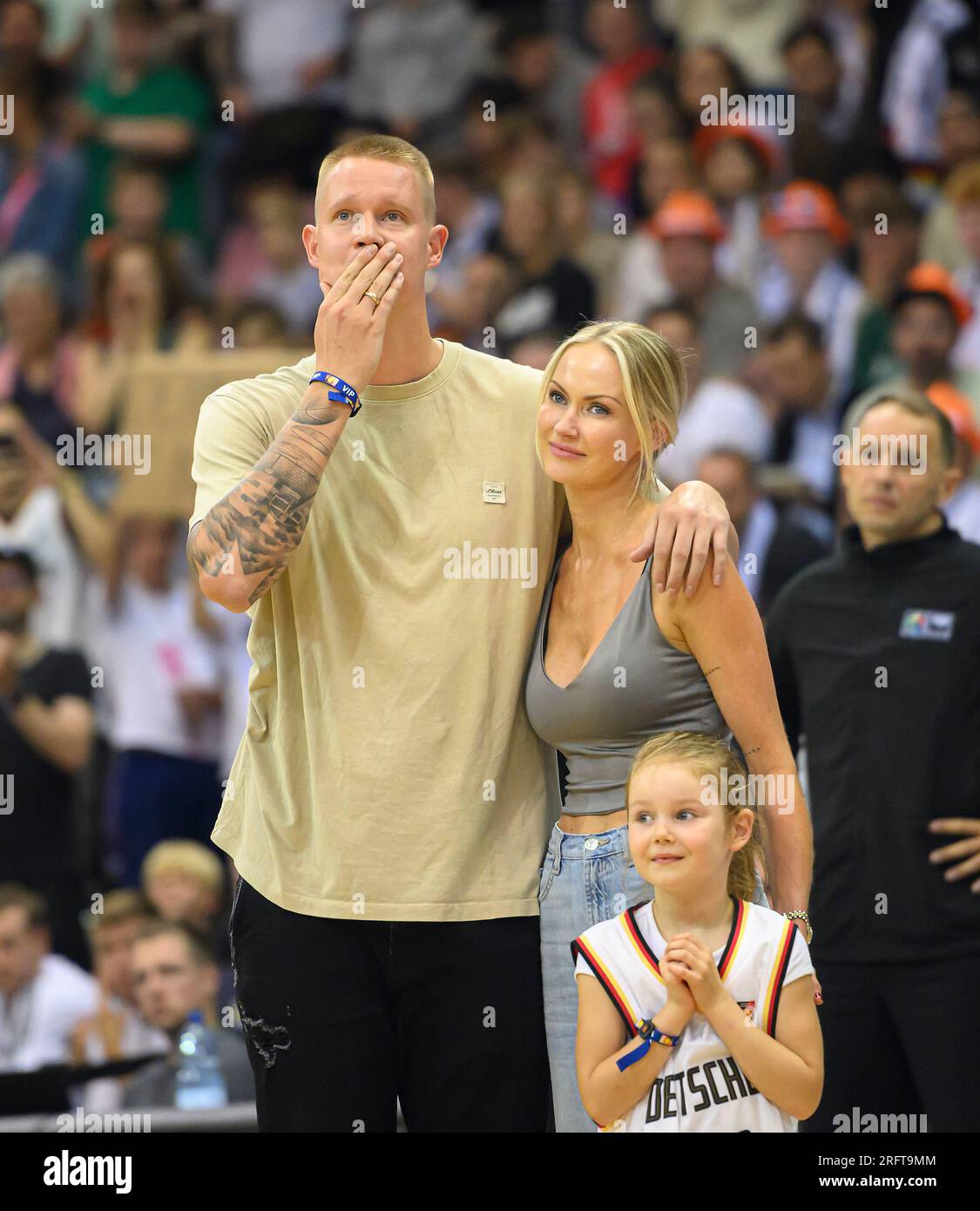 Farewell to Robin BENZING (GER) with wife Katharina and daughter ...