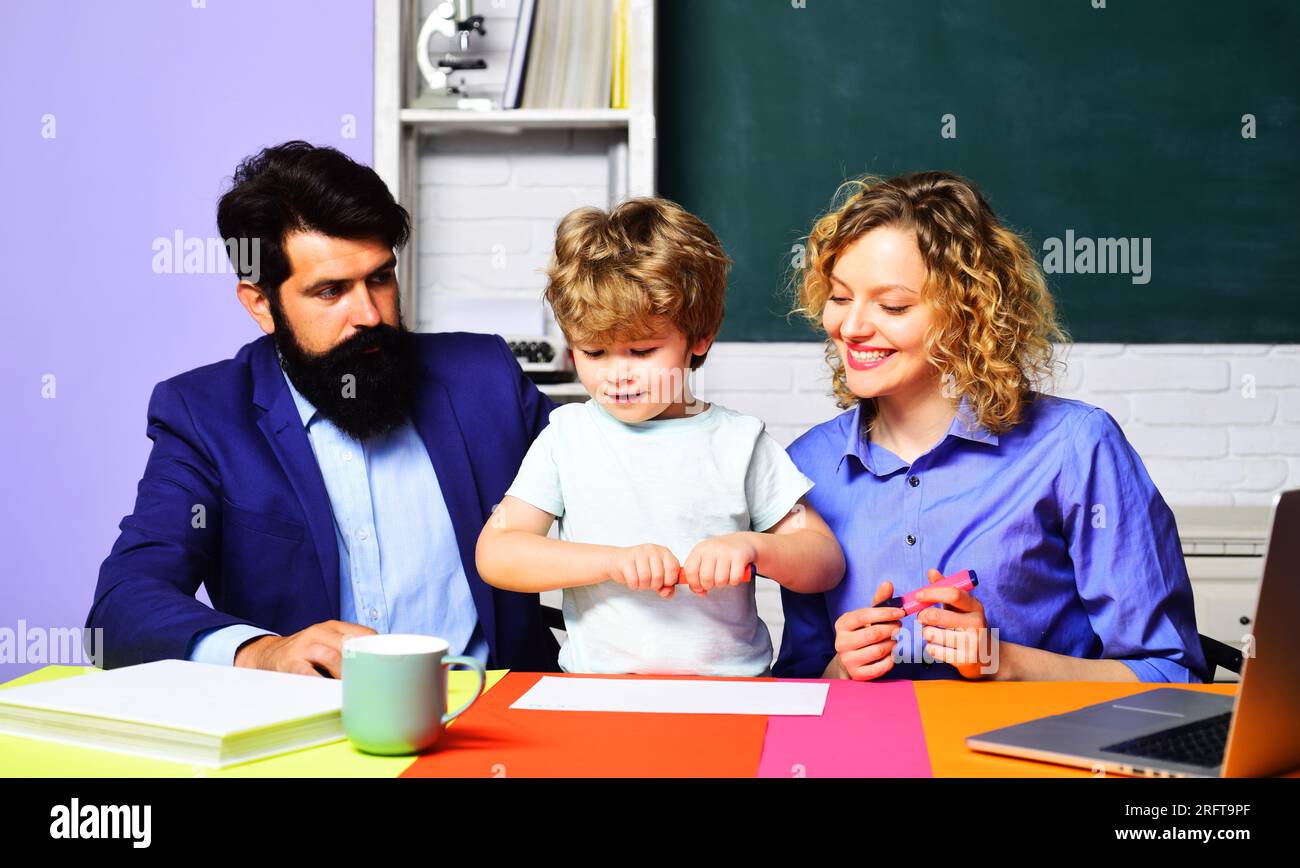 Elementary teachers with parents hi-res stock photography and images ...