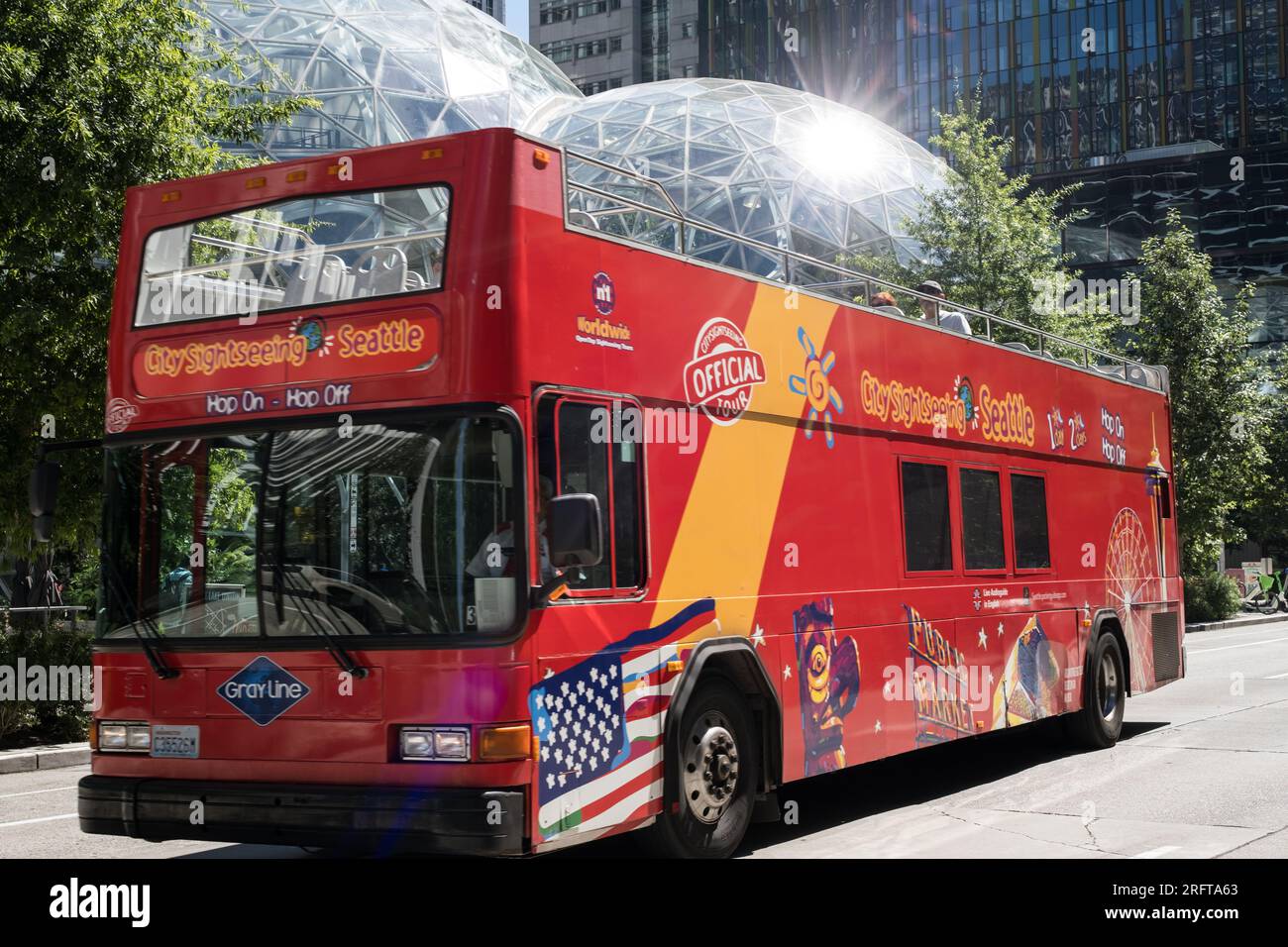 Seattle, USA. 4 Aug, 2023. Tourists on the Sightseeing bus at the ...