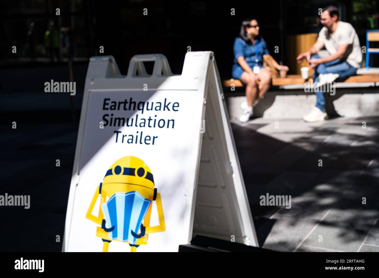 Earthquake simulator hi-res stock photography and images - Alamy