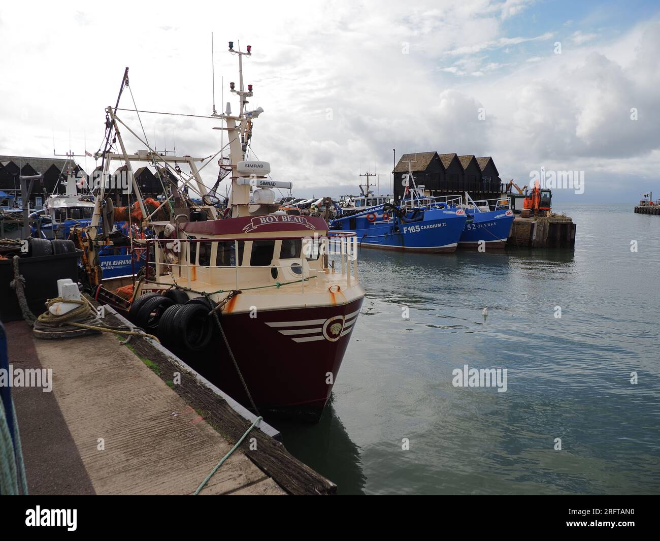 Whitstable, Kent, UK. 5th Aug, 2023. UK Weather: rain clouds with sunny ...