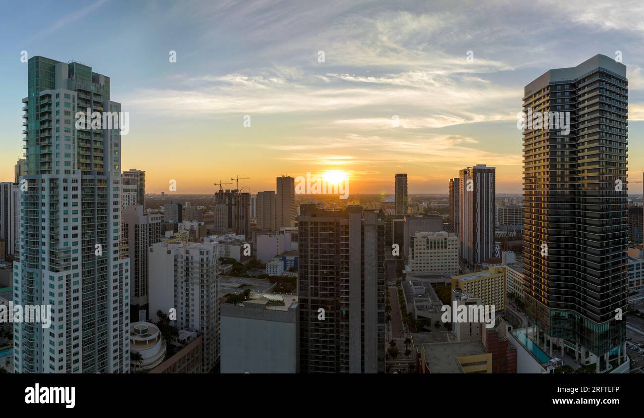 Evening urban landscape of downtown district of Miami Brickell in ...